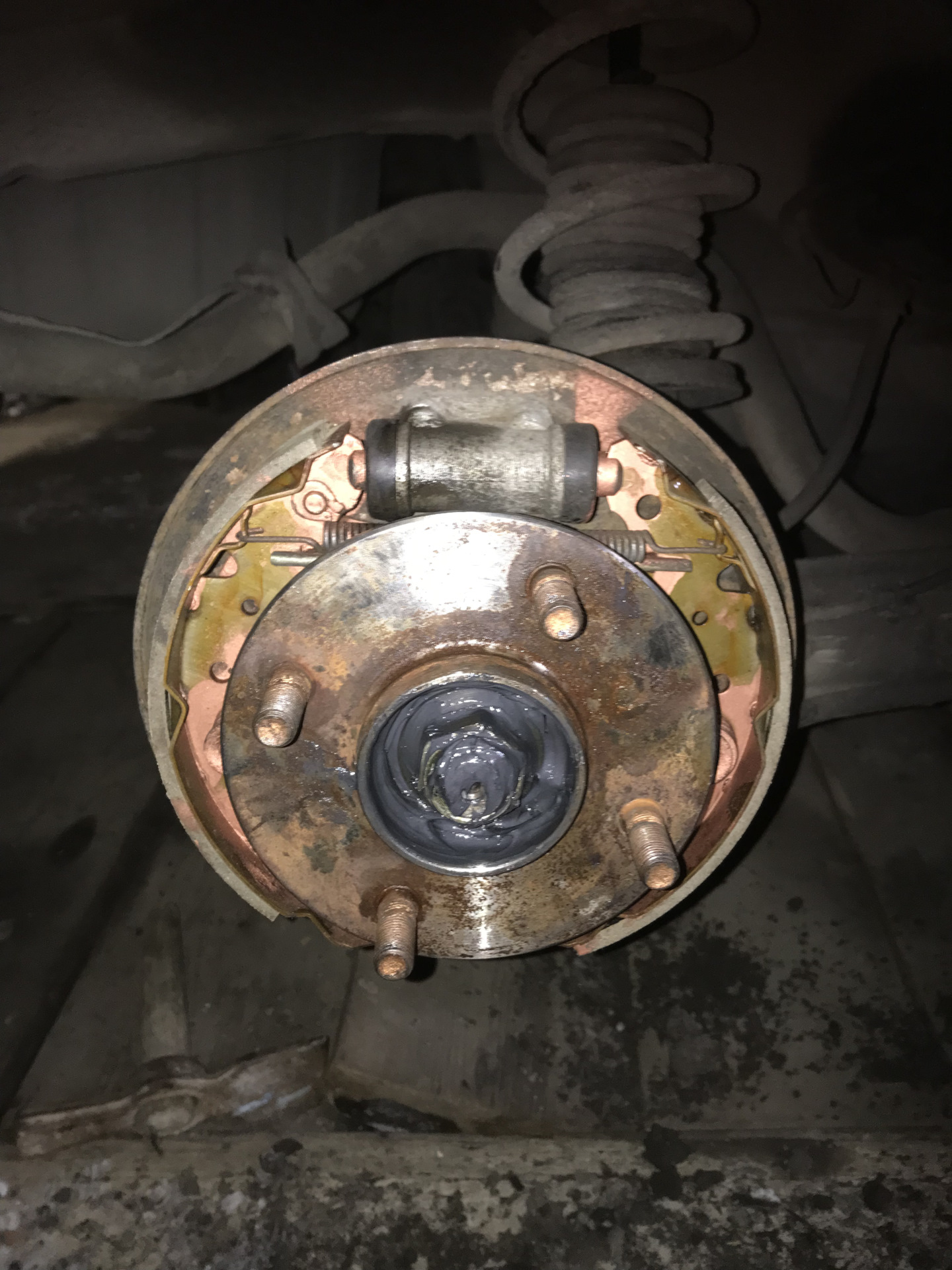 Задние тормозные колодки — Nissan Sunny (N16), 1,5 л, 2001 года ...