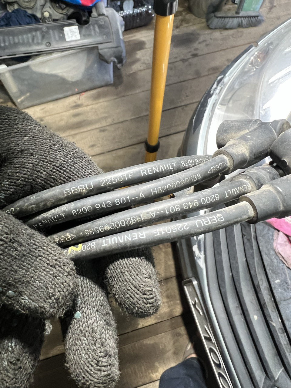 8200943801 Комплект проводов зажигания 4 шт RENAULT | Запчасти на DRIVE2