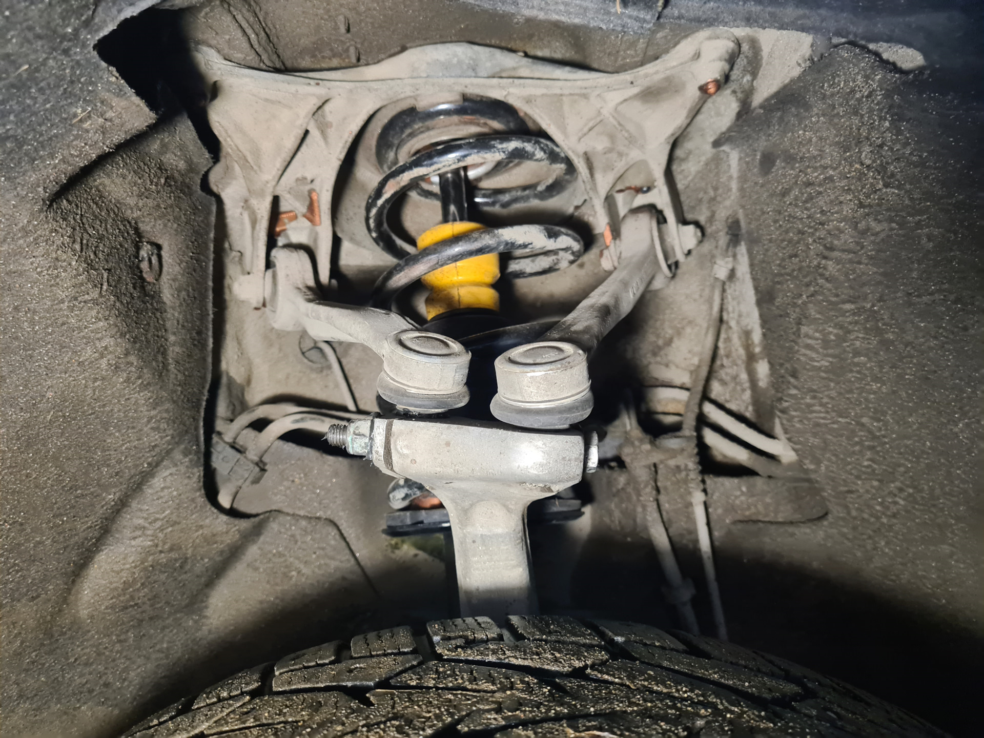 Замена амортизаторов — Audi A4 (B8), 1,8 л, 2009 года | поломка | DRIVE2