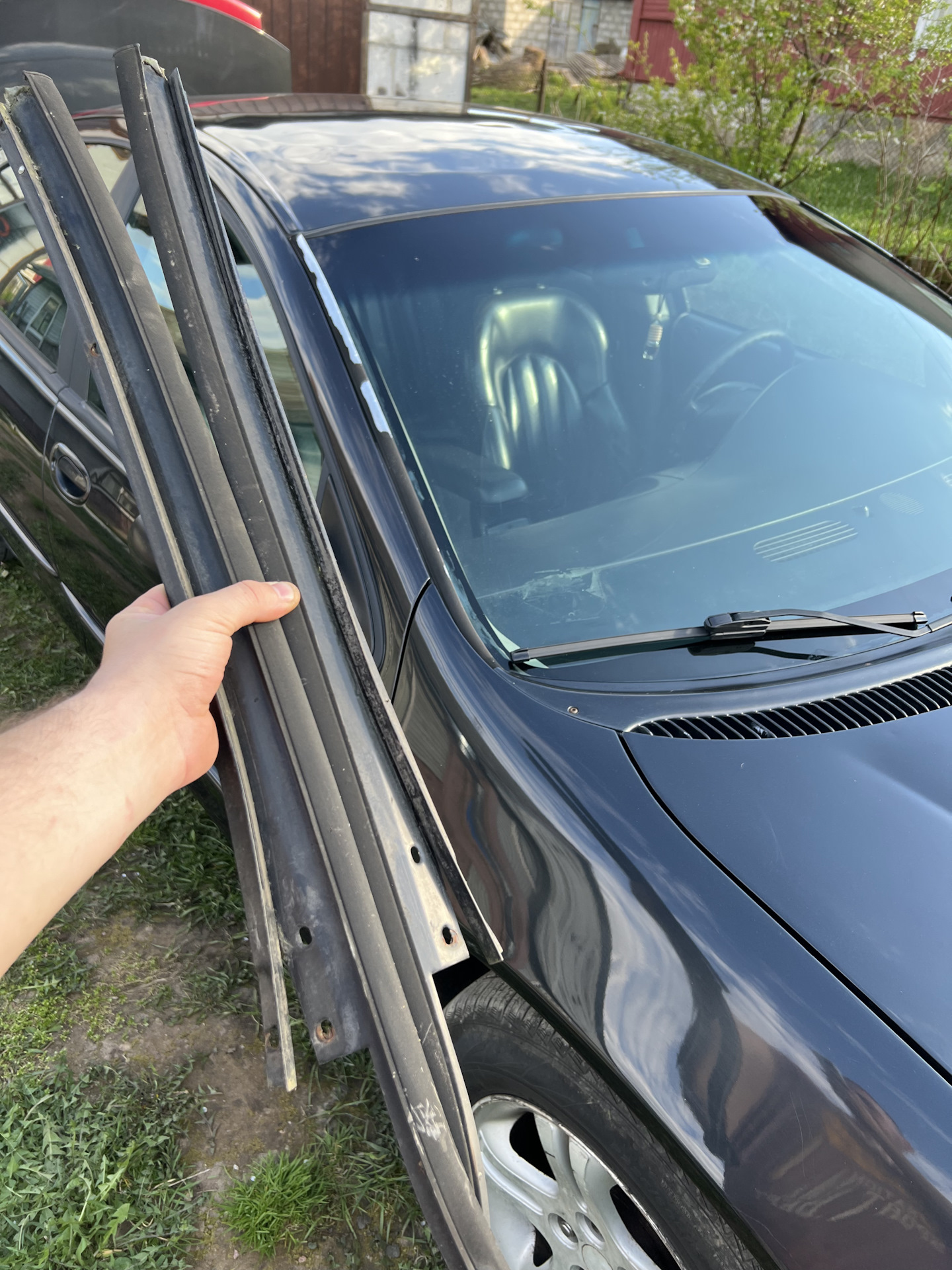 Молдинги лобового стекла — Dodge Intrepid II, 3,2 л, 2000 года ...