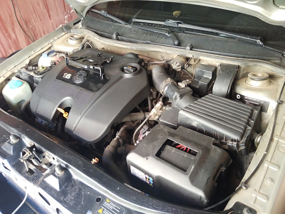 Короб АКБ — Skoda Octavia A4 Mk1, 1,6 л, 2007 года | запчасти | DRIVE2