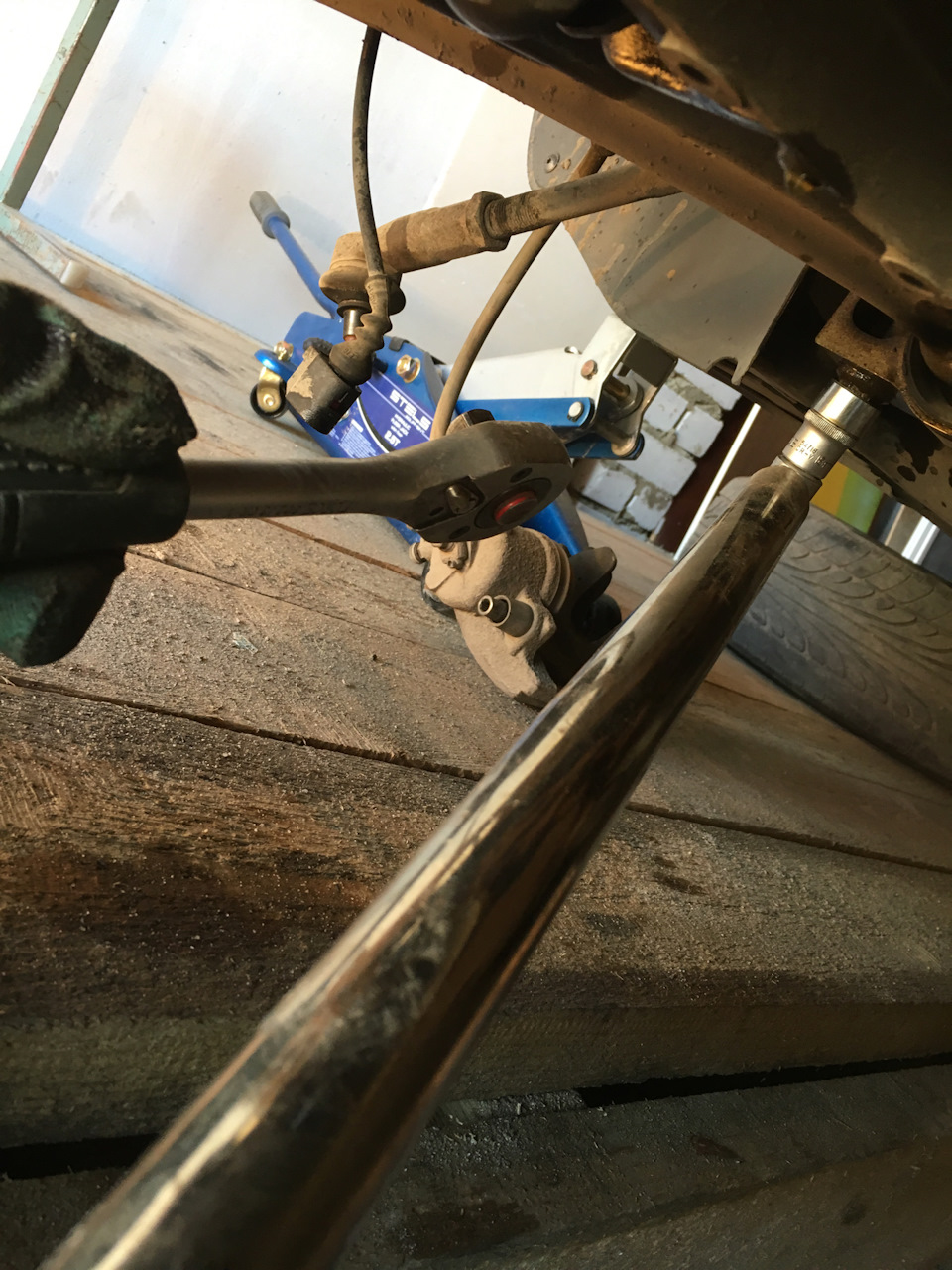 Передняя подвеска ч1. — Volkswagen Passat B6, 1,8 л, 2009 года | своими ...