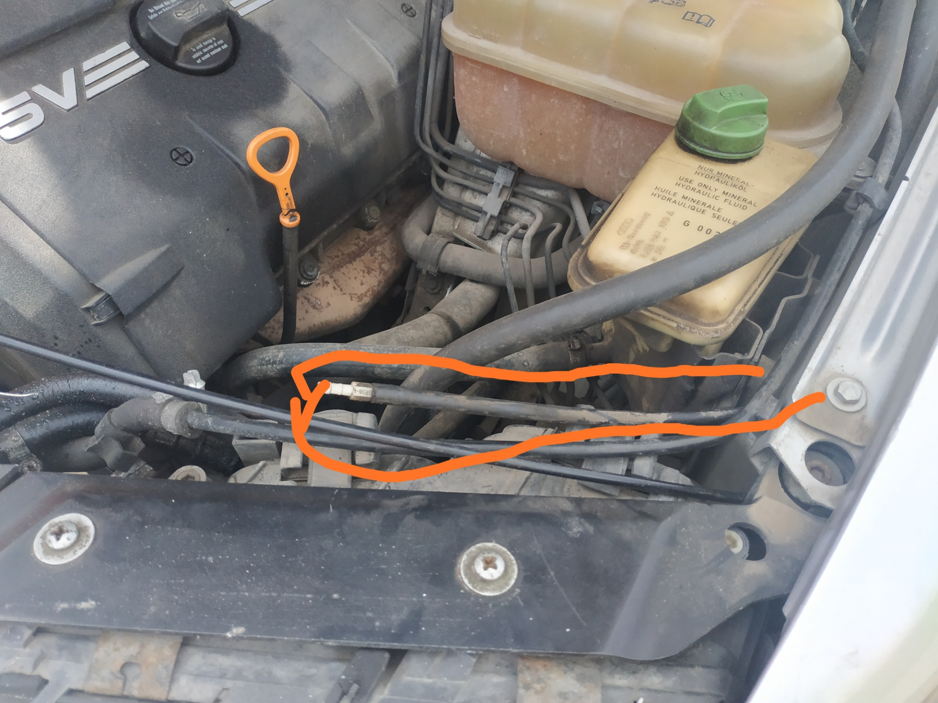 Трос капота — Audi A8 (D2), 3,7 л, 2002 года | своими руками | DRIVE2