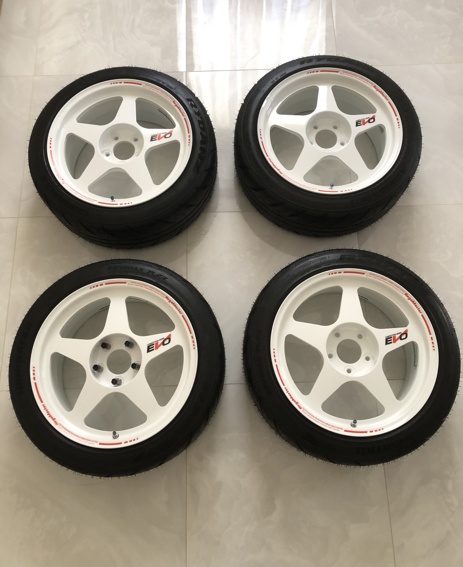 Второй комплект колес готов Desmond regamaster evo — Honda Integra Type ...