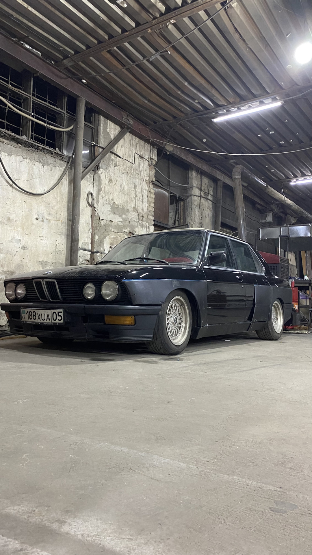 Wide body E28 — BMW 5 series (E28), 2 л, 1982 года | стайлинг | DRIVE2