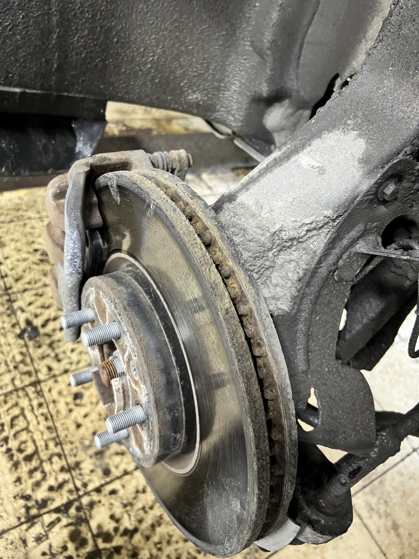 Эпическая замена тормозов — Land Rover Range Rover Sport (2G), 3 л ...