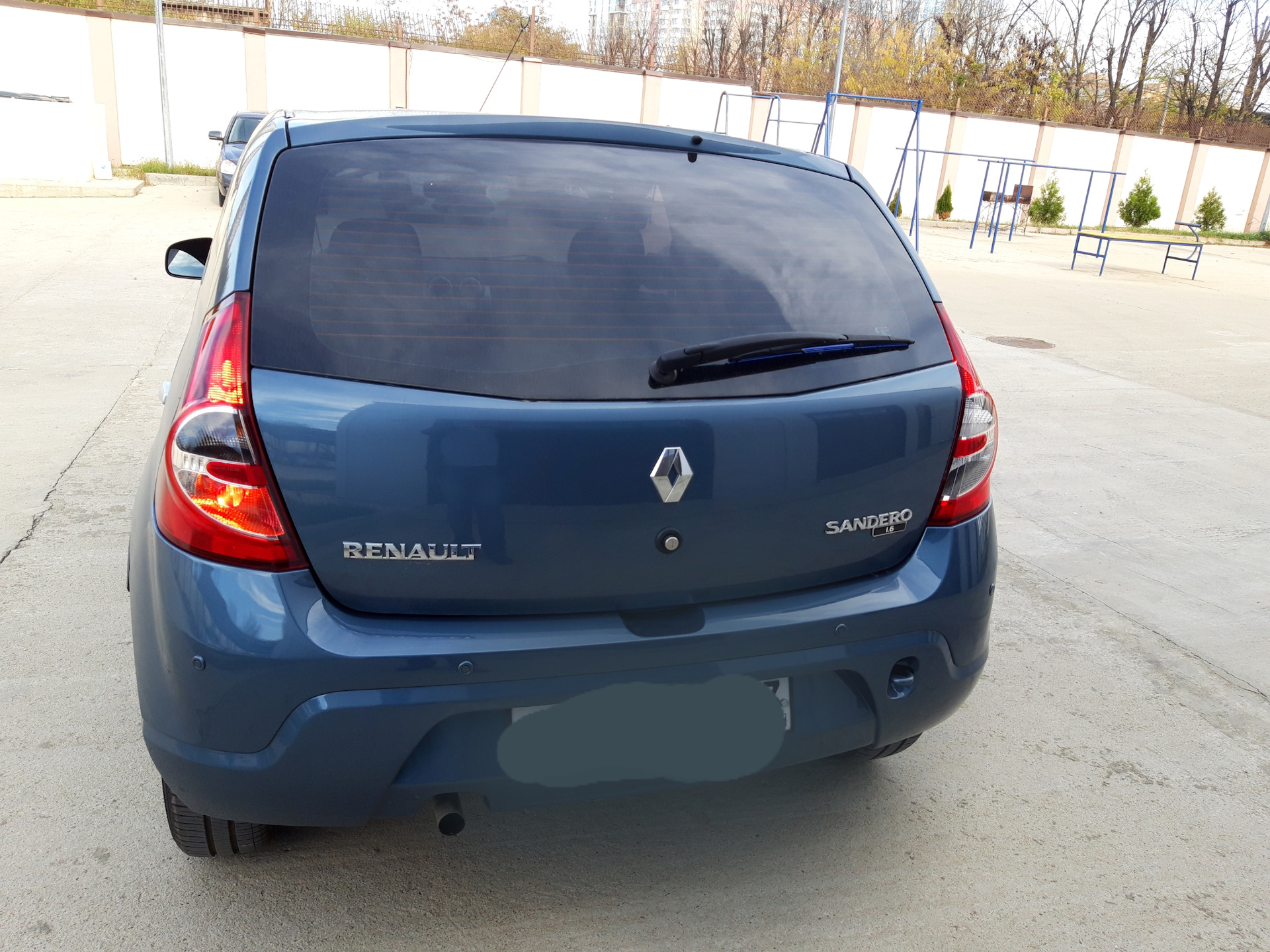 Восстановлено после небольшого ДТП — Renault Sandero 1G, 1,6 л, 2013 года | кузовной ремонт | DRIVE2