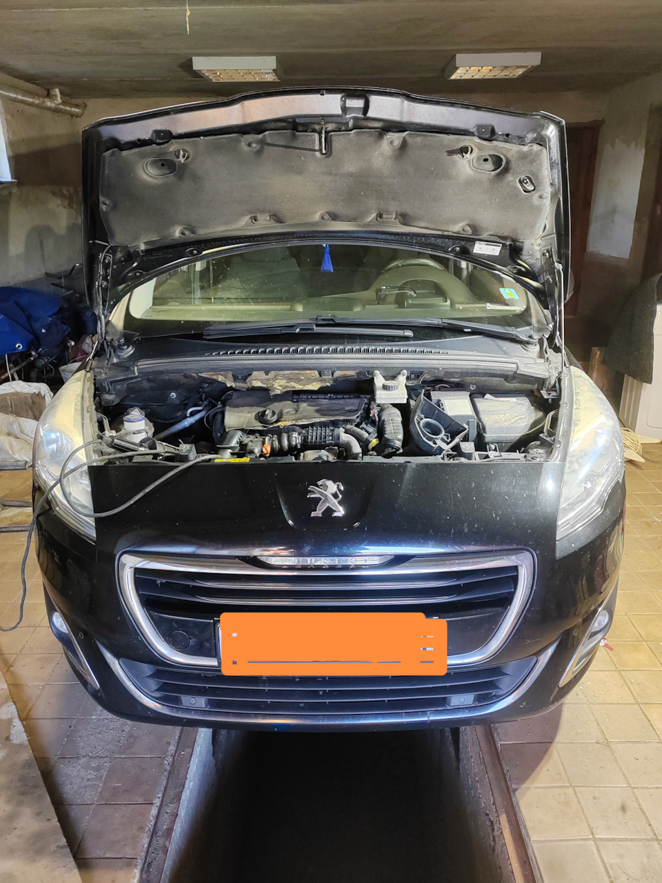 #2. Замена масла Peugeot 5008 1.6 hdi. — Peugeot 5008 (1G), 1,6 л ...