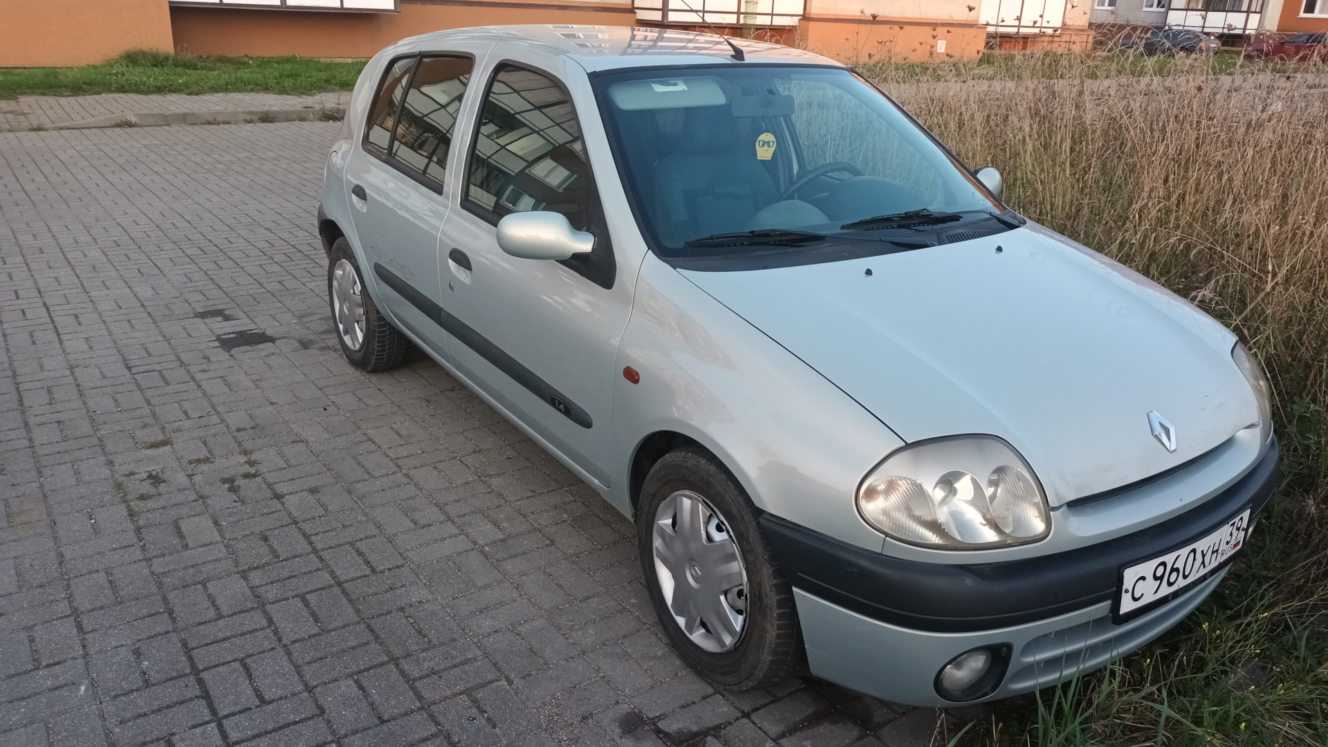 Renault Clio II 1.4 бензиновый 2000 | Лягуха на DRIVE2