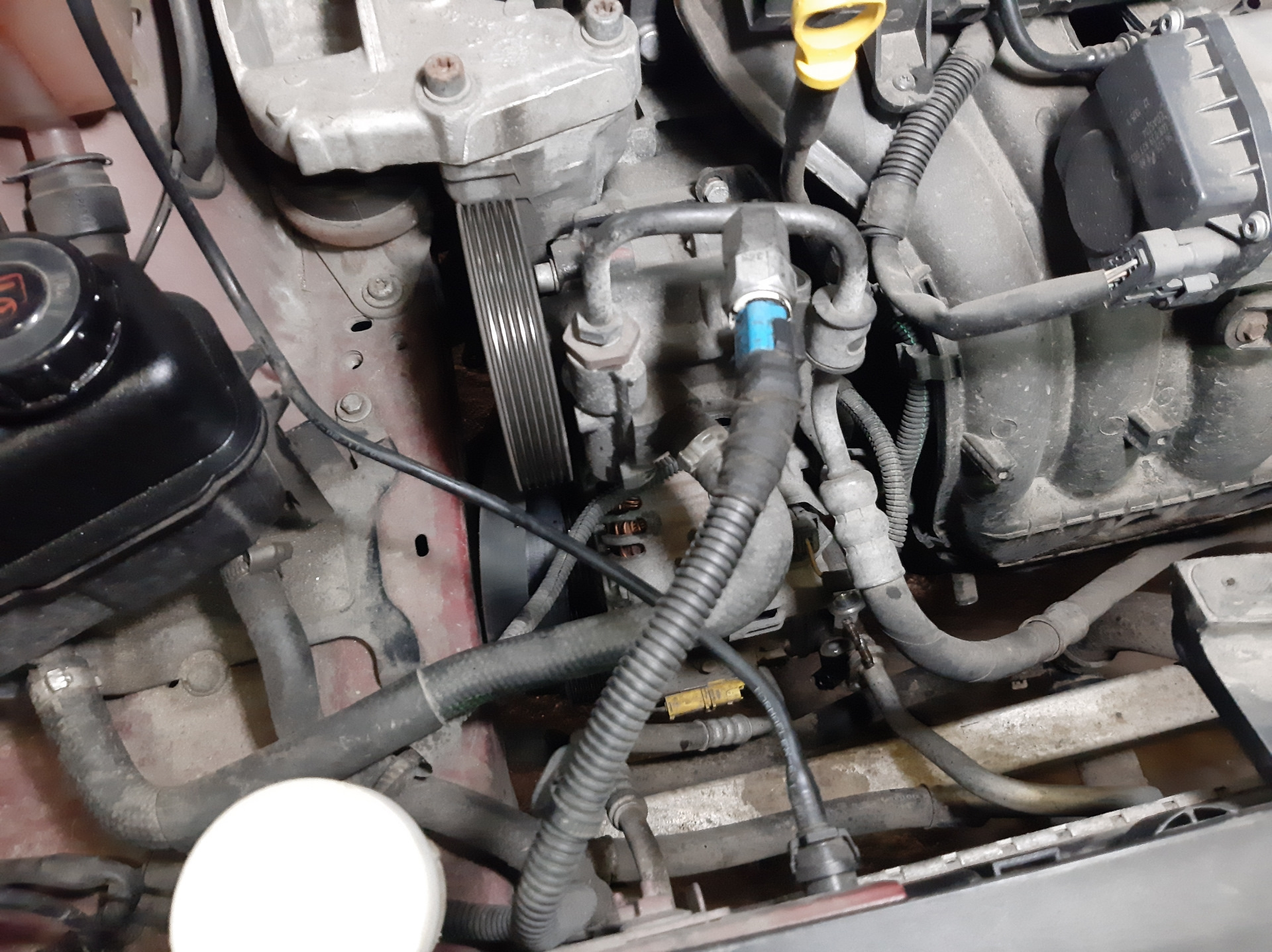 Замена компрессора кондиционера — Peugeot 407, 1,8 л, 2005 года ...