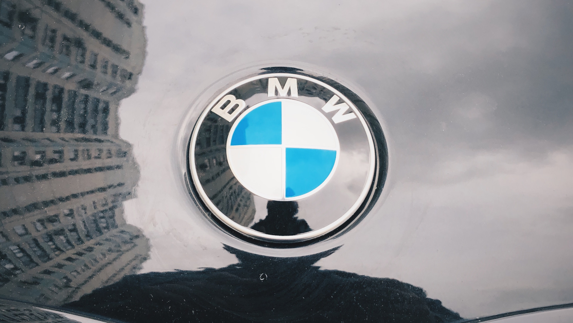 Заглушка в бардачок, эмблемы — BMW X5 (E70), 4,4 л, 2011 года | своими ...