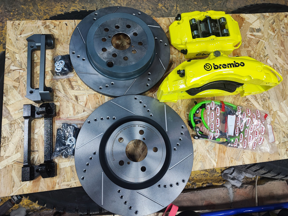 Brembo 6+4 pot. — Subaru Forester (SH), 2 л, 2008 года | тюнинг | DRIVE2