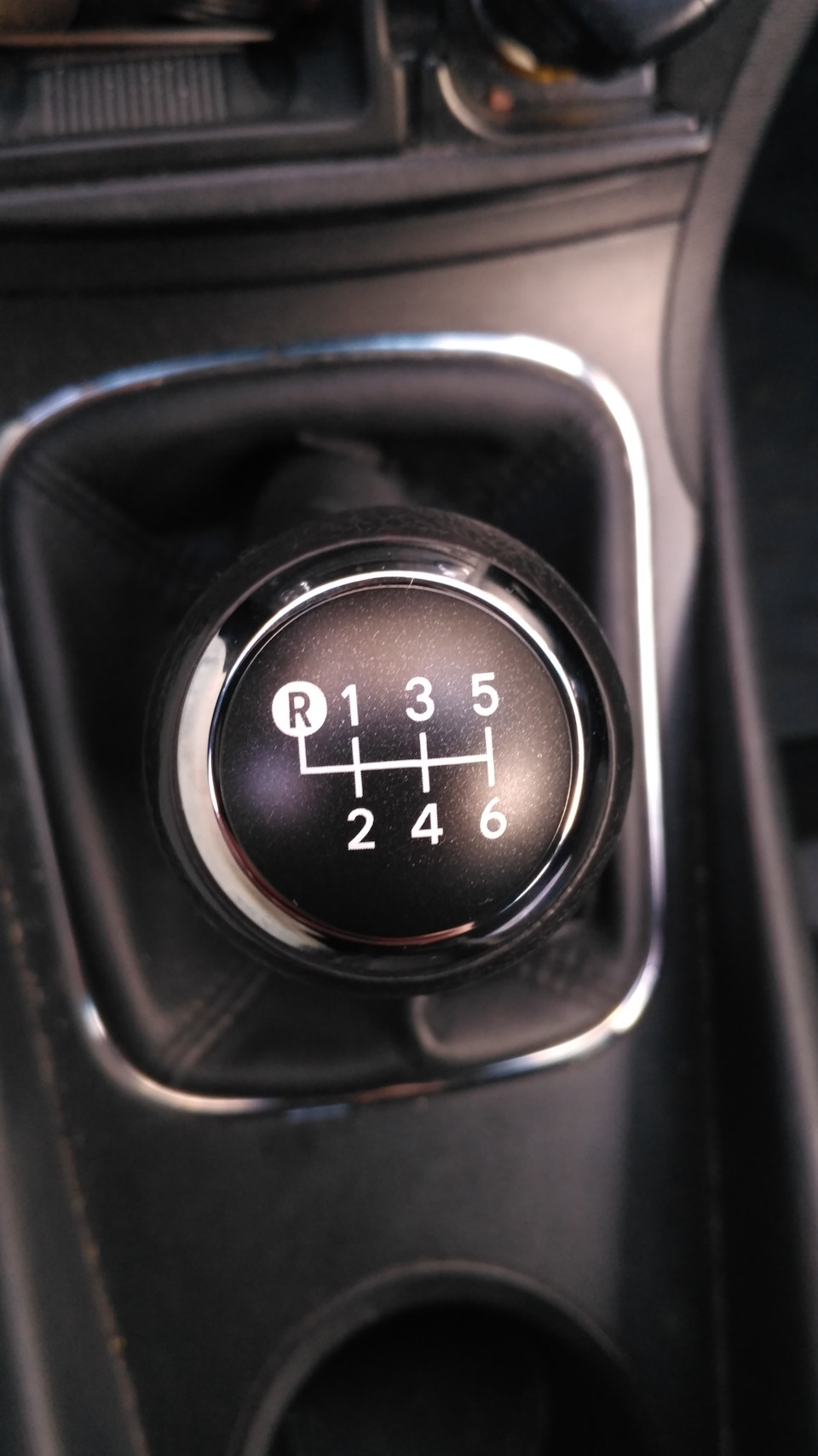 Замена рукоятки МКПП — Toyota Avensis III, 1,8 л, 2009 года | своими ...