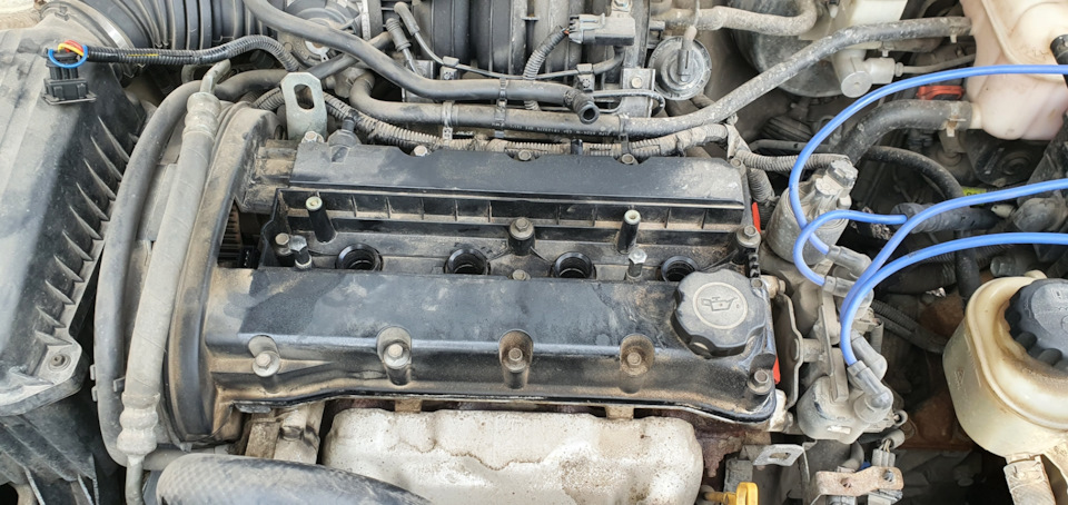 Новая клапанная крышка — Chevrolet Lacetti SW, 1,6 л, 2009 года ...