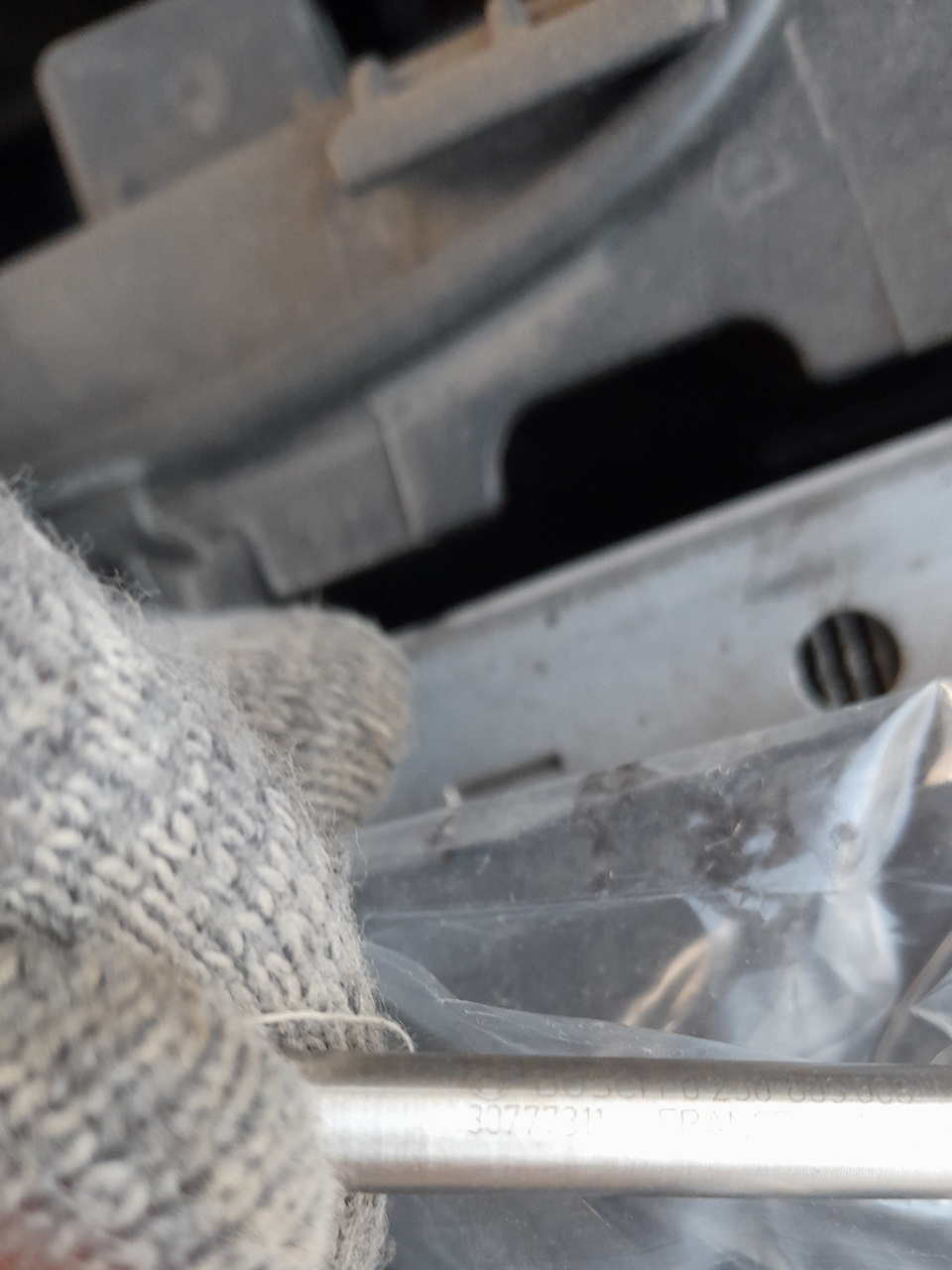 И снова я за синюю коробочку. Свечи — Volvo XC70 III, 2,4 л, 2010 года | запчасти | DRIVE2