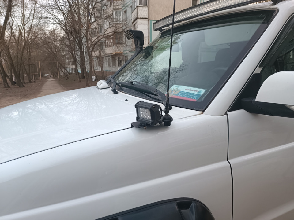 Крепление антенны и доп.фар на капот. — УАЗ Patriot, 2,7 л, 2018 года ...