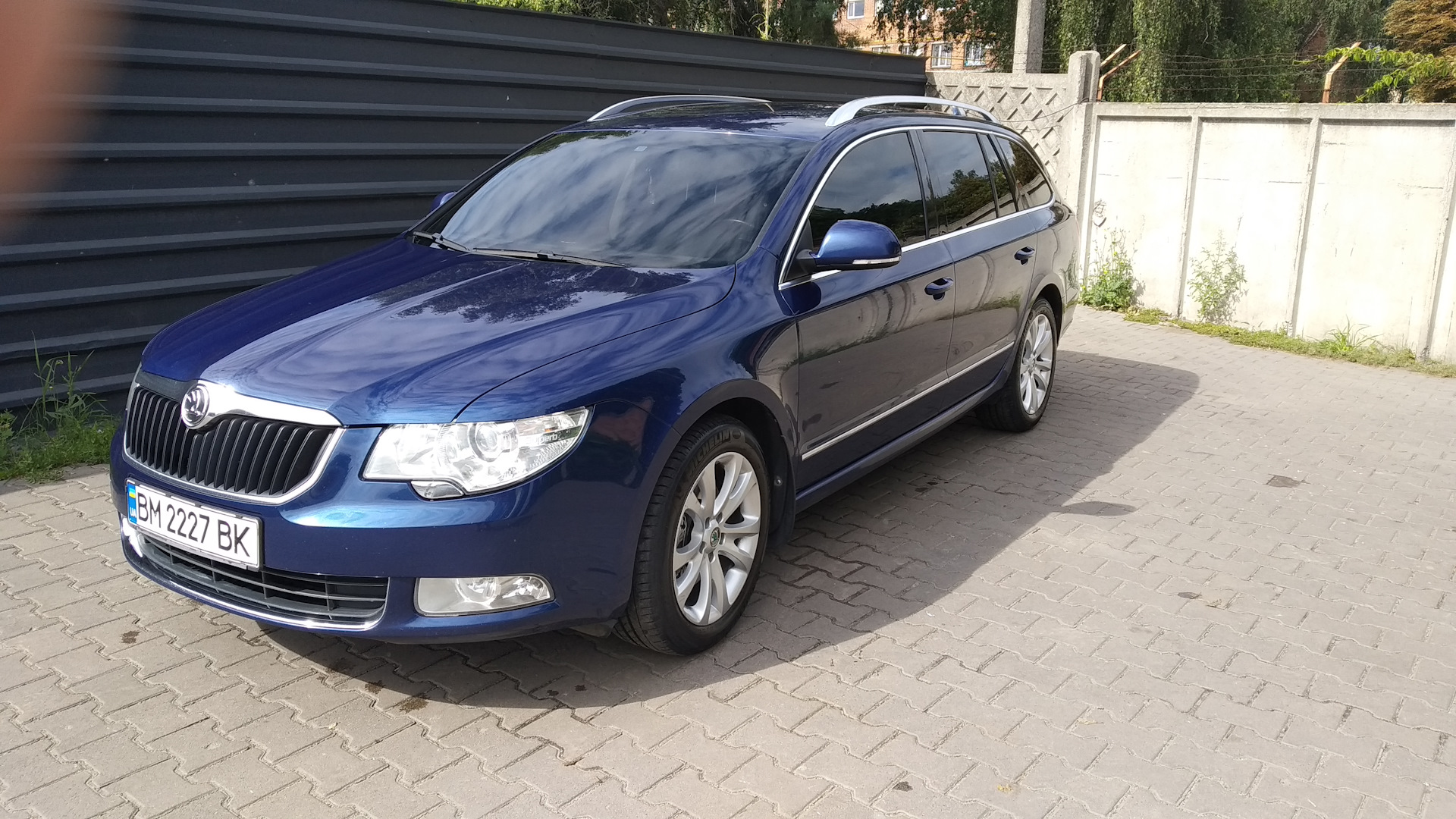 Немного затянул, но всё-таки затонировались — Skoda Superb Combi (Mk2 ...