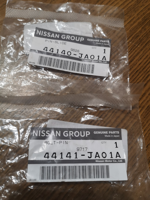 44140JA01A НАПРАВЛЯЮЩАЯ ВЕРХНЯЯ ЗАДНЕГО СУППОРТА INFINITI FX35/FX37 ...