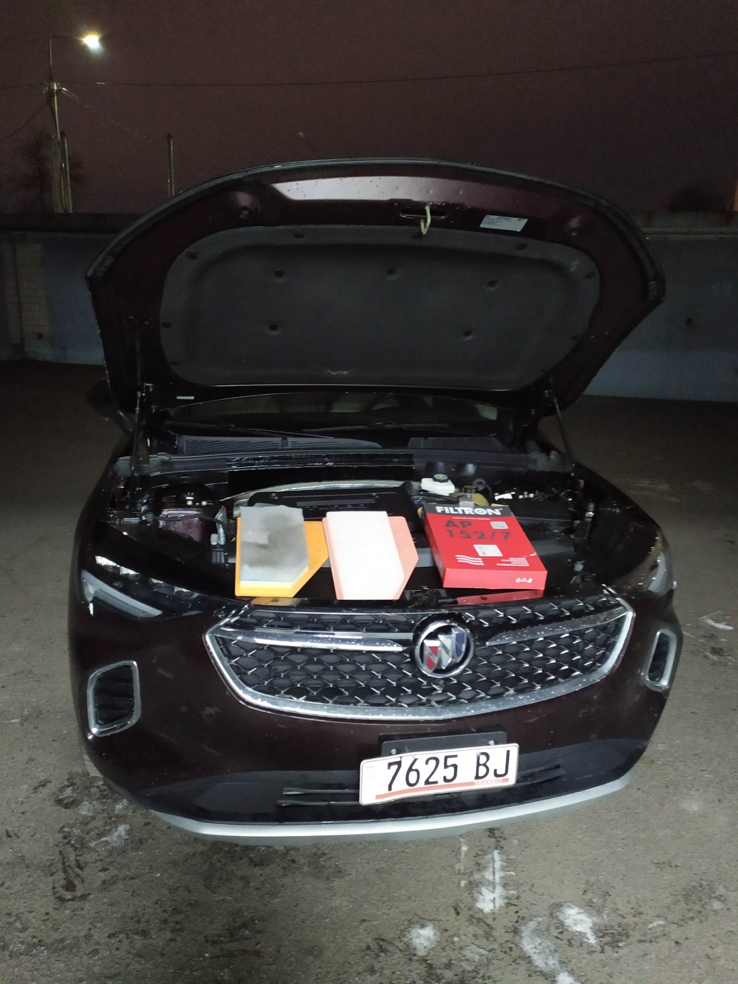 Замена воздушного и салонного фильтров — Buick Envision (2G), 2 л, 2021 ...