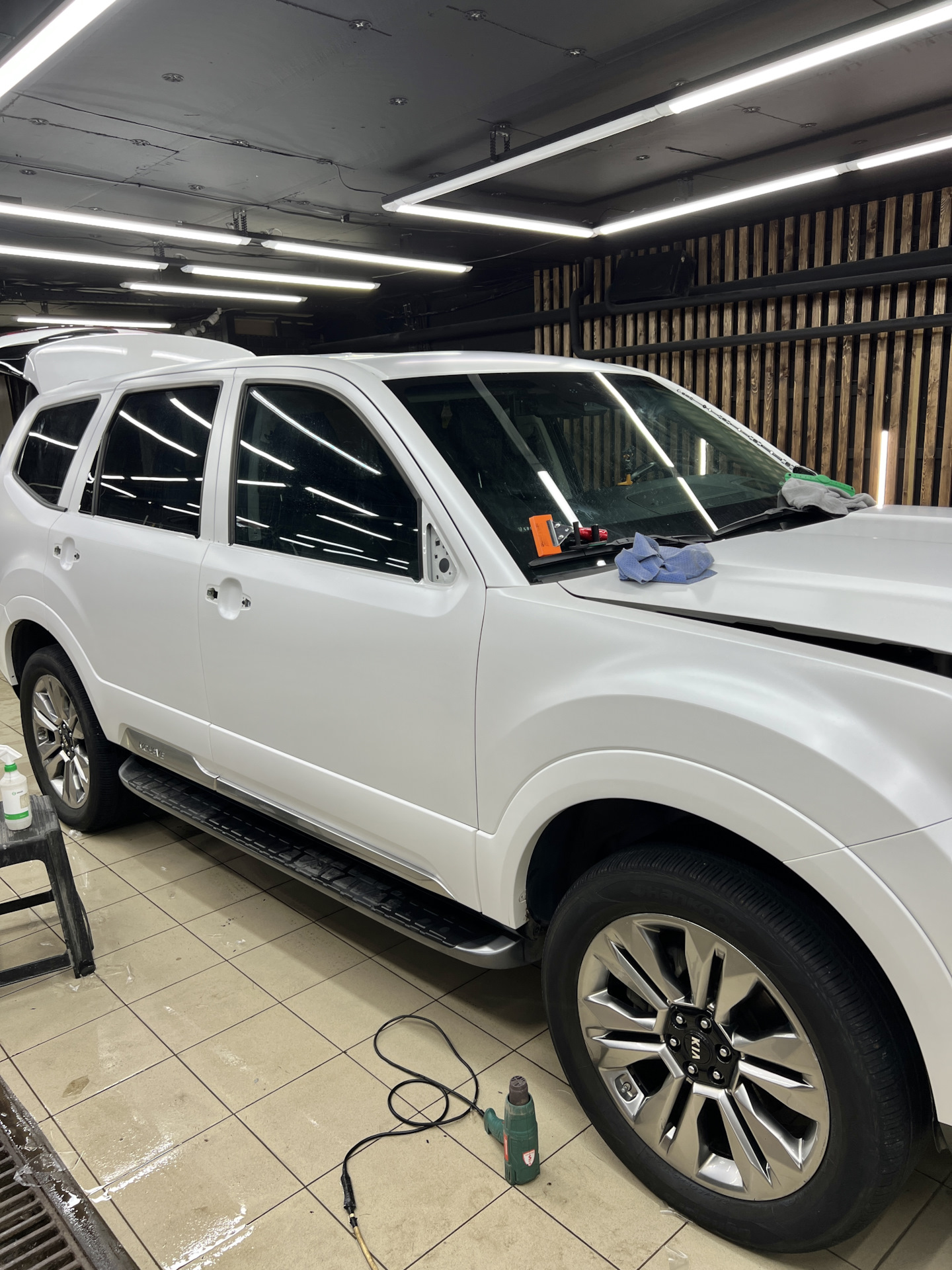 Hexis Bodyfence Matte + нетотальный антихром. — KIA Mohave (HM2), 3 л ...