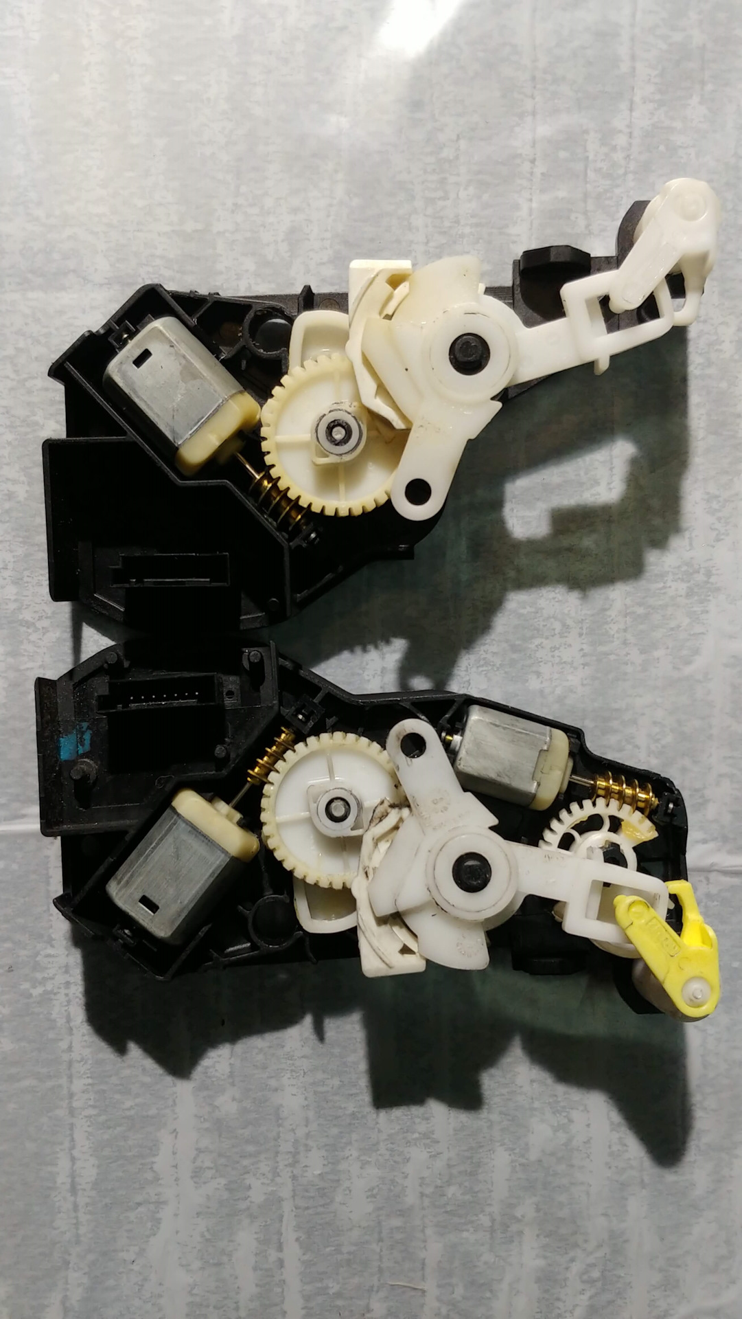 Доводчики дверей (опция S323A) — BMW X5 (E70), 4,8 л, 2007 года ...