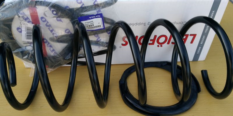 Замена передних пружин. — Volvo S60 (1G), 2,4 л, 2005 года | видео | DRIVE2