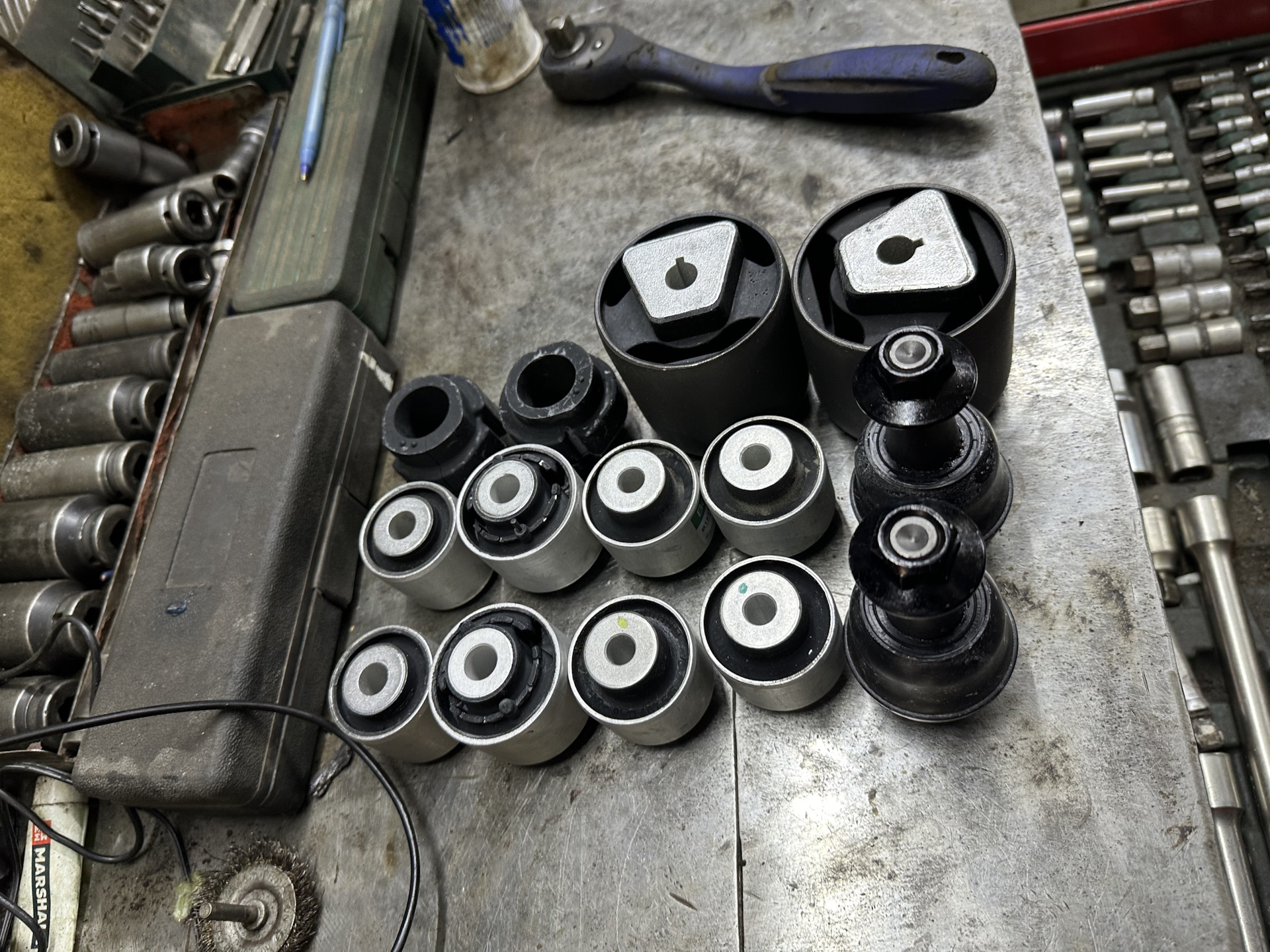 Обслуживание подвески и стабилизаторы 1BE — Audi A4 (B9), 1,4 л, 2016 ...