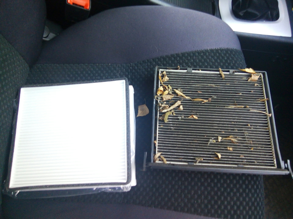 Замена салонного фильтра — Chery Tiggo 1, 1,6 л, 2012 года | своими ...