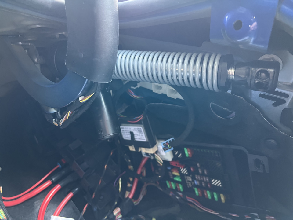 Перестал работать электропривод багажника — BMW 3 series (G20), 2 л ...