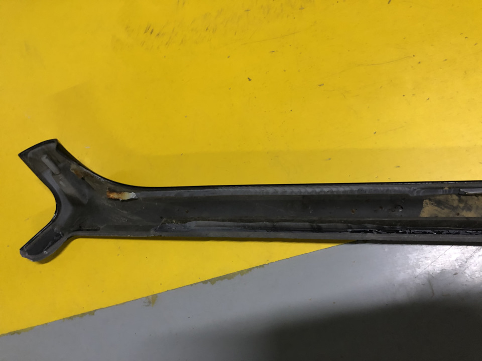 Ремонт и окрас рамки лобового стекла — Mercedes-Benz G-Class (W463 1G ...