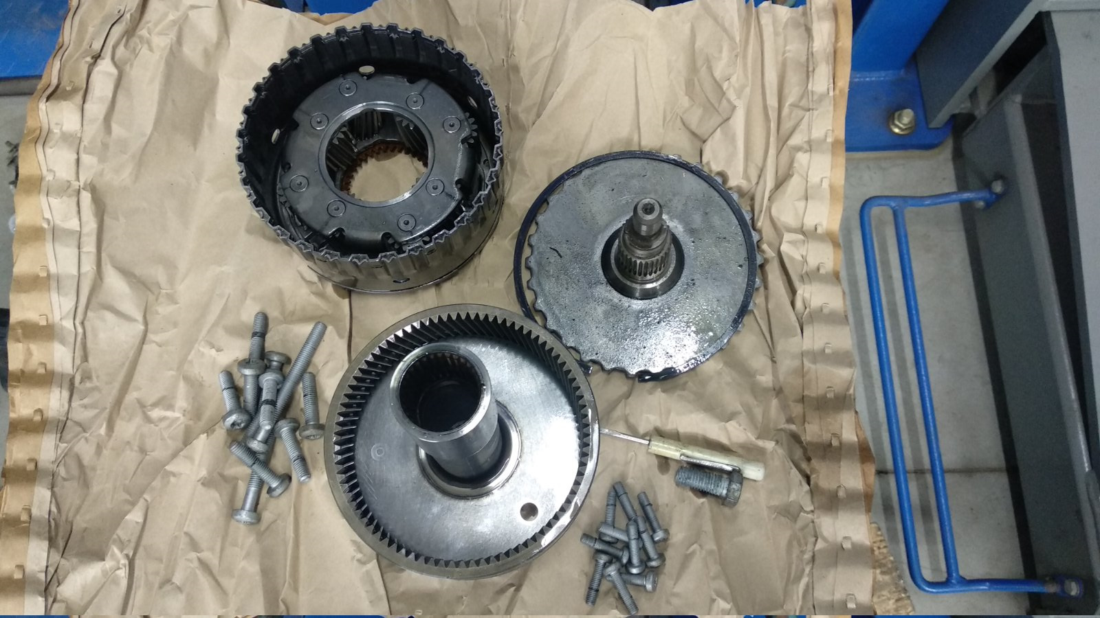 Замена сальника АКП 7G-Tronic (722.967) и уплотнительного кольца ...