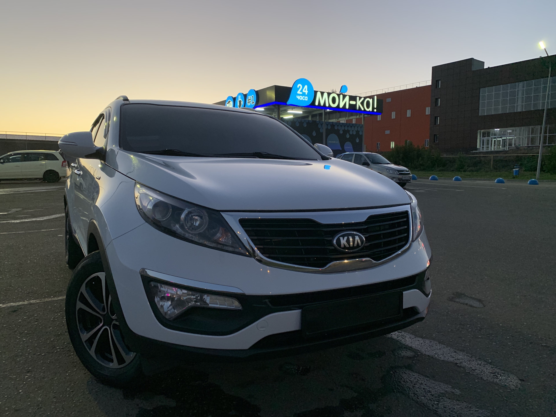 HELP — KIA Sportage (3G), 2 л, 2013 года | автозвук | DRIVE2