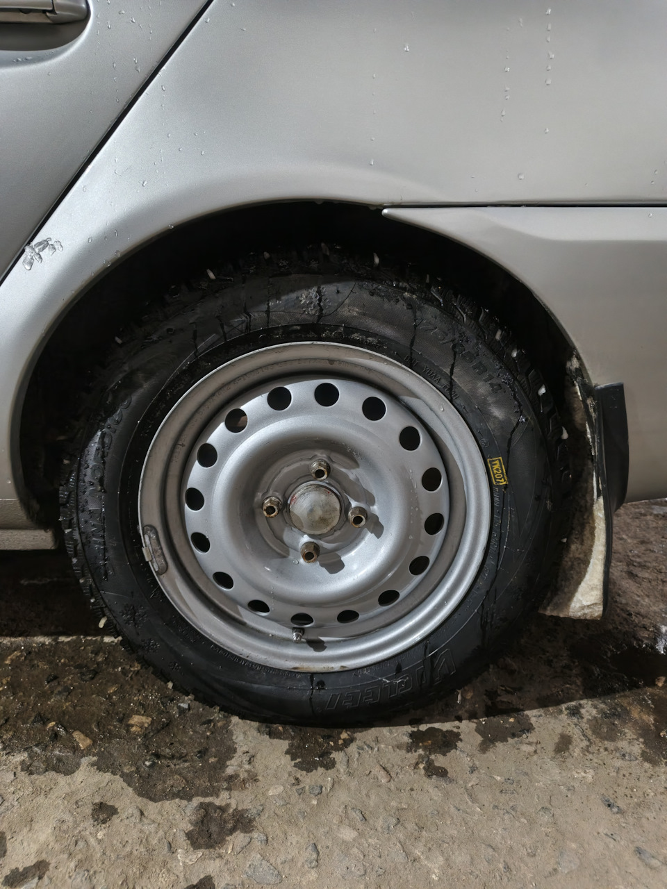 2)"Новые зимние колёса" — Renault Symbol, 1,4 л, 2008 года | шины | DRIVE2