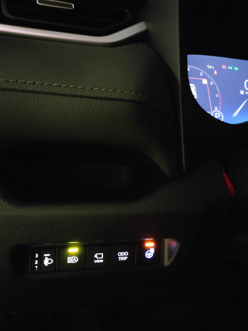 Обогрев руля, панель управления и масло 0w8 — Toyota RAV4 (5G), 2 л ...