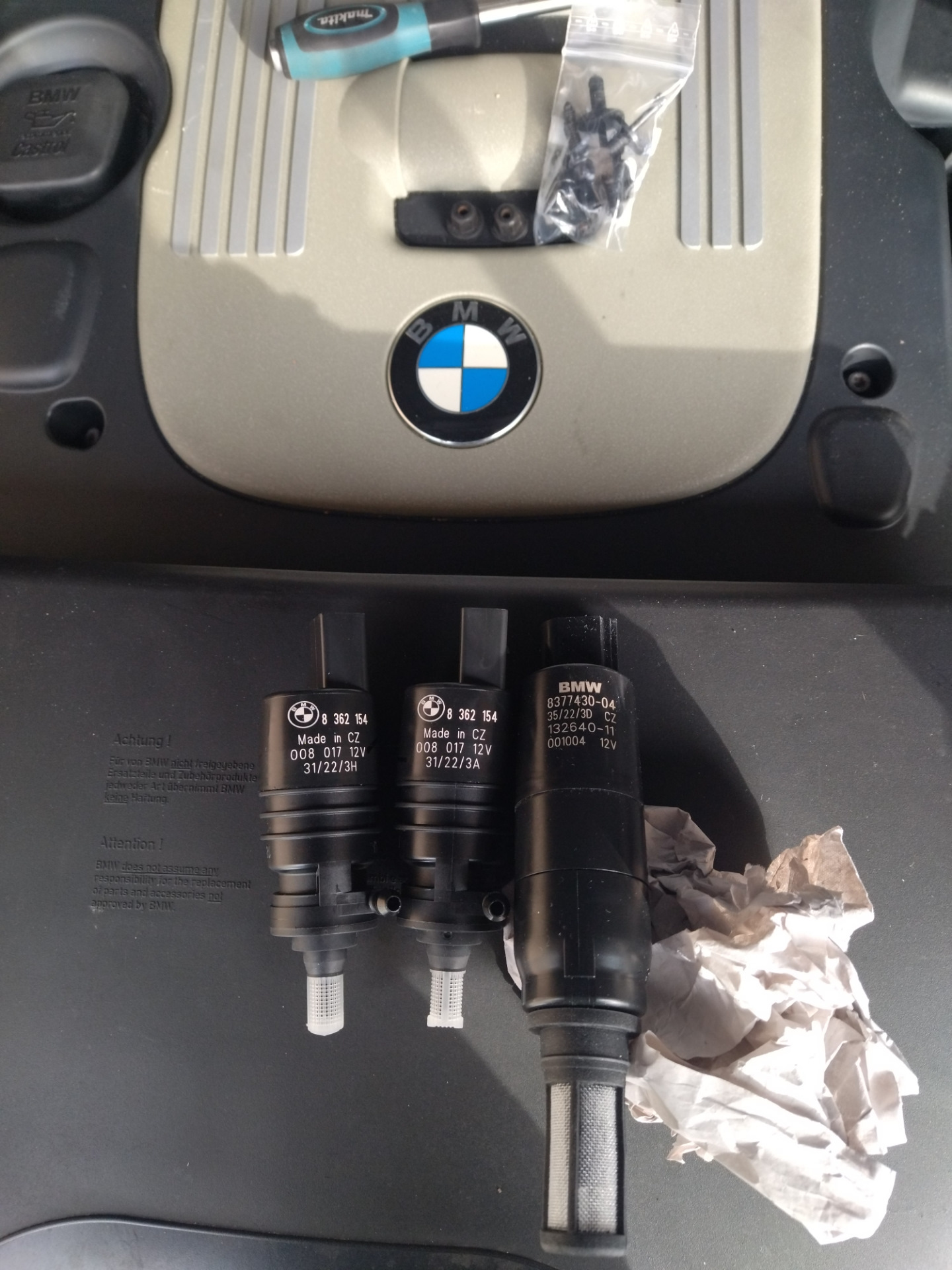 Замена моторчиков омывателя фар и стёкол — BMW X5 (E53), 3 л, 2006 года ...