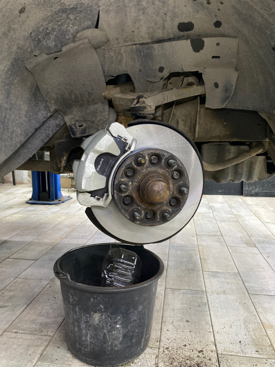 Тормоза — Toyota Grand HiAce, 2,4 л, 1999 года | расходники | DRIVE2