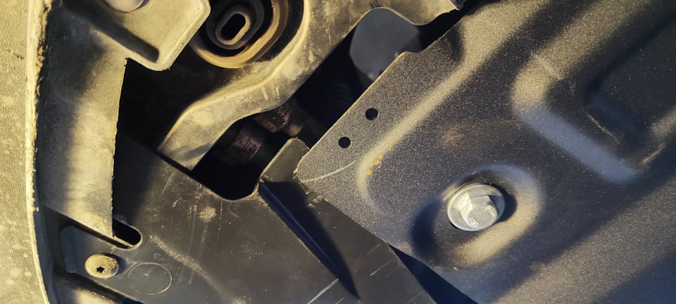 #11 Новая защита и подкрылки — Volkswagen Polo Sedan, 1,6 л, 2017 года ...