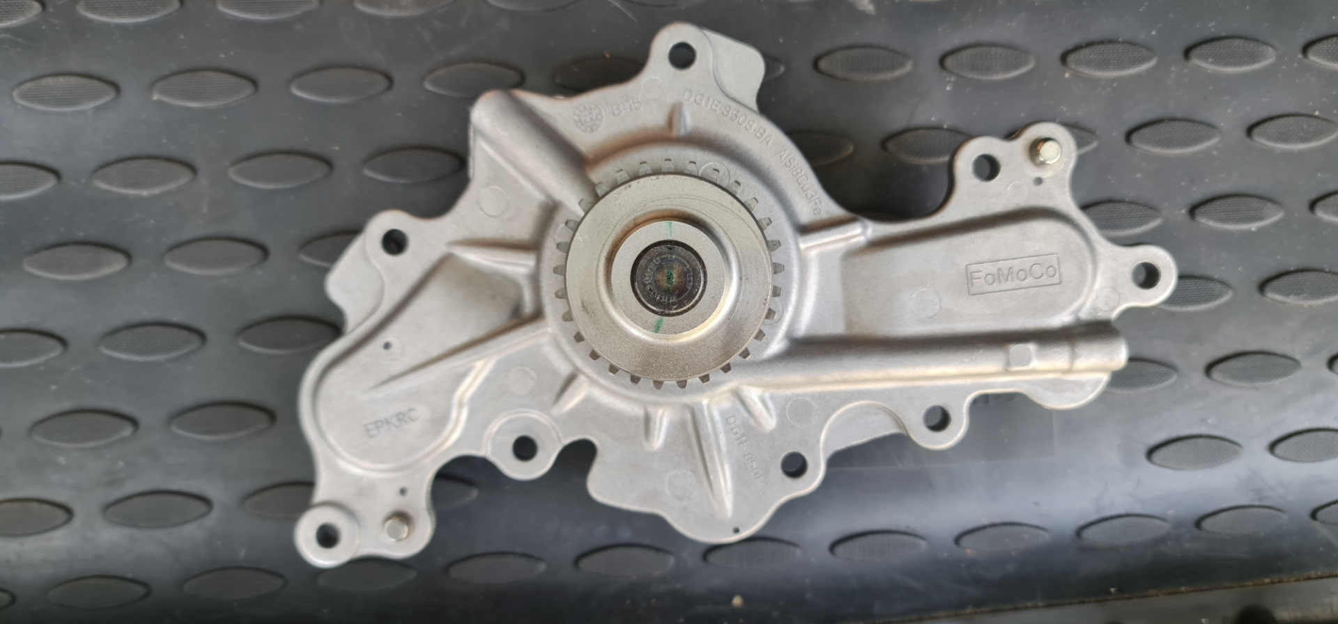 Замена помпы и не только. — Ford Explorer (5G), 3,5 л, 2015 года ...