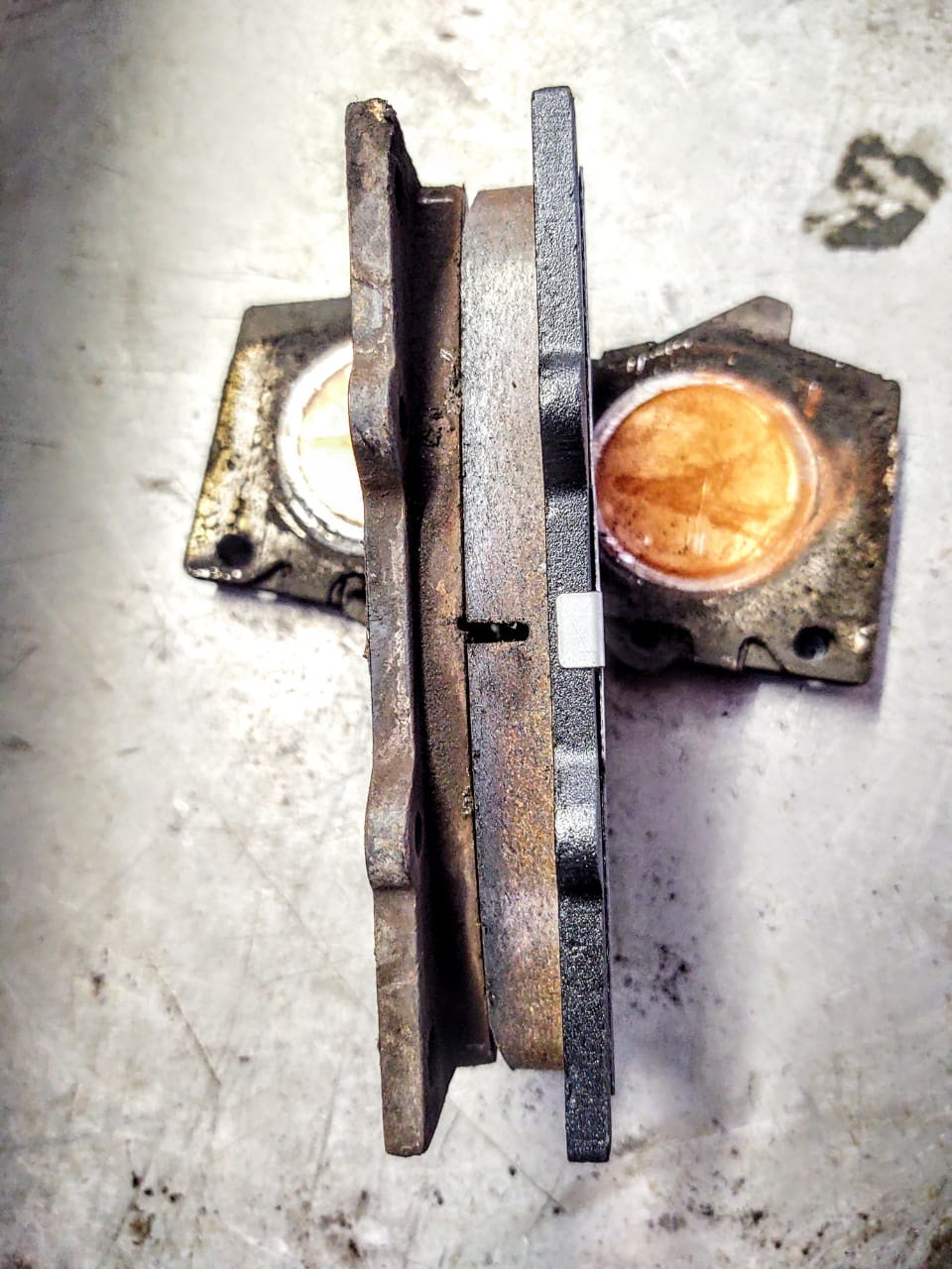 Тормозные диски и колодки GERAT в круг — Toyota Land Cruiser 200, 4,7 л ...