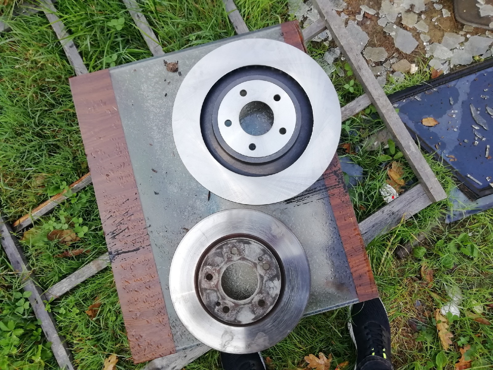 Brembo 4 pot (чистка, покраска, переборка) — Mitsubishi Lancer X, 2 л ...