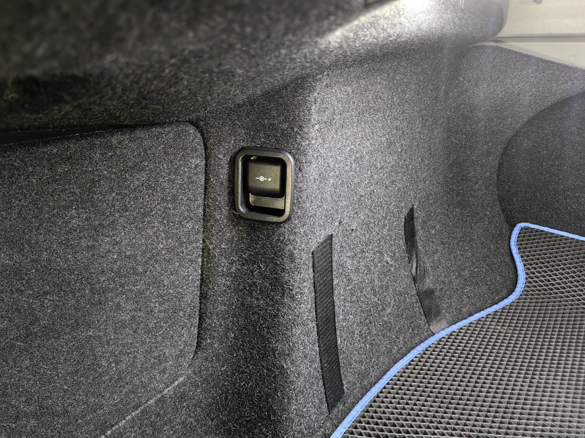 Пересвет багажника + розетка. — Volvo S80 (2G), 2 л, 2014 года ...