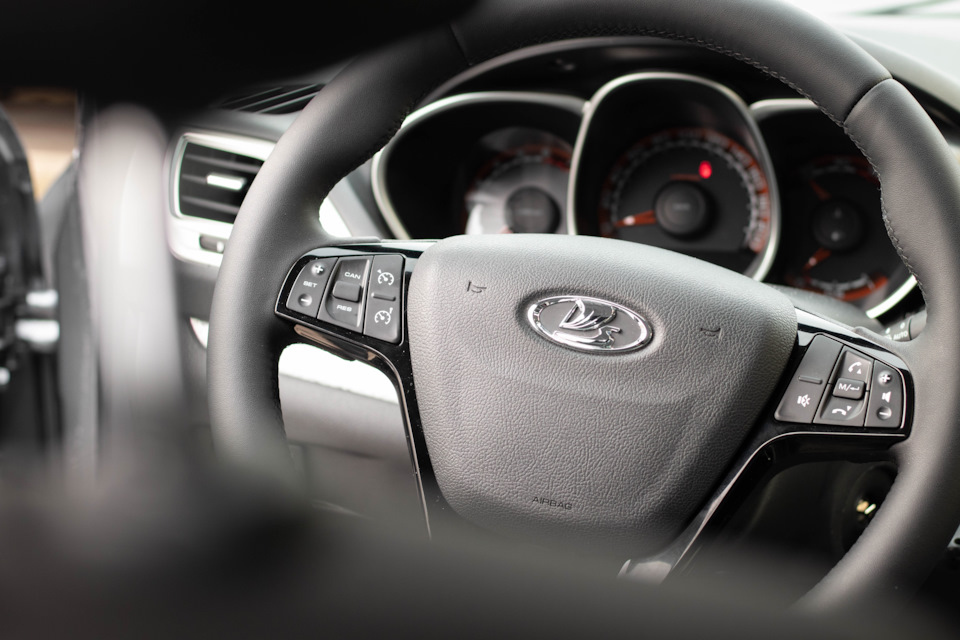 Руль Весты в экокожу наппа — Lada Vesta SW Cross (1G), 1,8 л, 2019 года ...