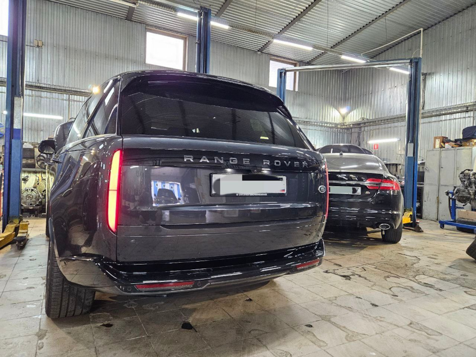 Техническое обслуживание Land Rover Range Rover L460 MHEV 2023 — London ...