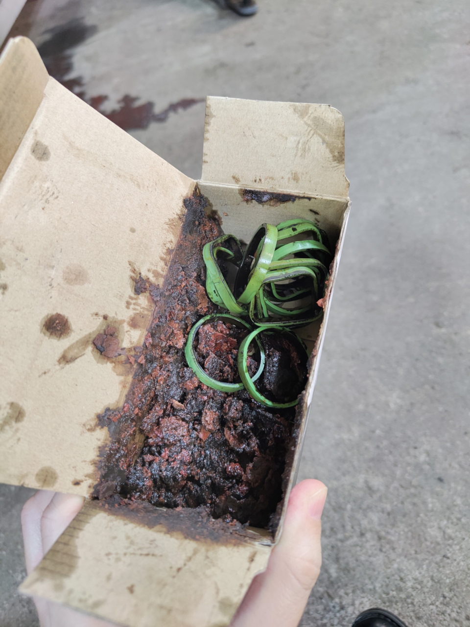 Замена прокладок в развале, устранение течи антифриза — Porsche Cayenne ...