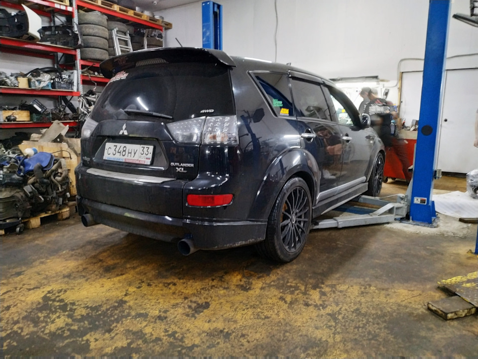 Замена масла в раздаточной коробке Ralliart — Mitsubishi Outlander XL ...