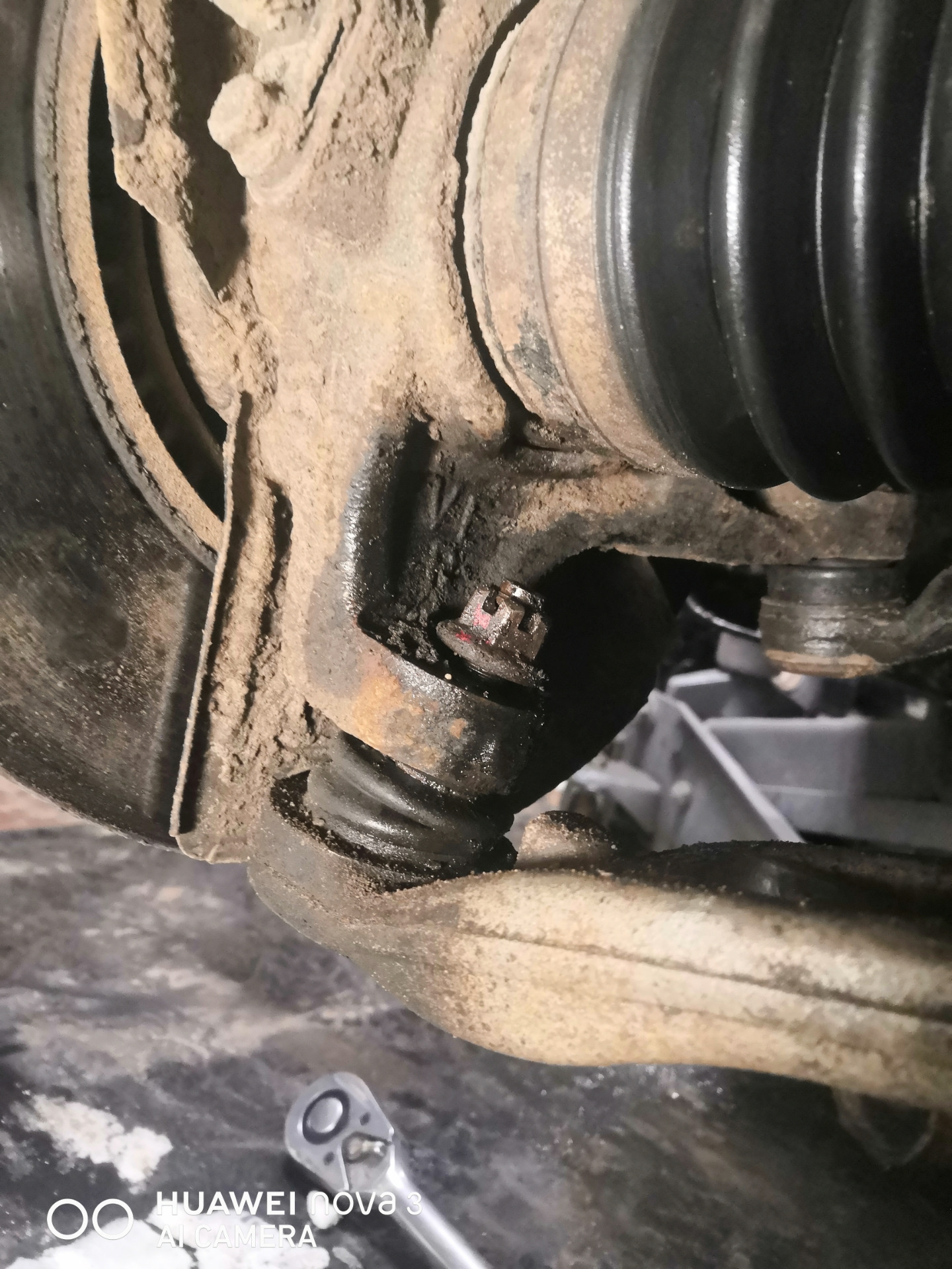 Замена передних рычагов — Hyundai i40, 2 л, 2014 года | запчасти | DRIVE2