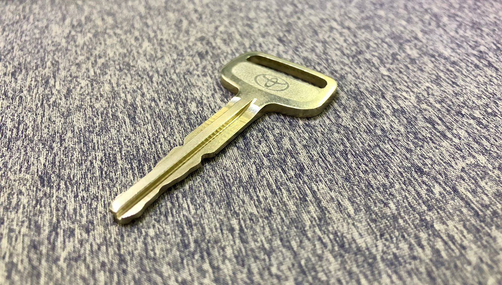 Оригинальный ключ — Toyota Corolla (100), 1,6 л, 1992 года | аксессуары ...