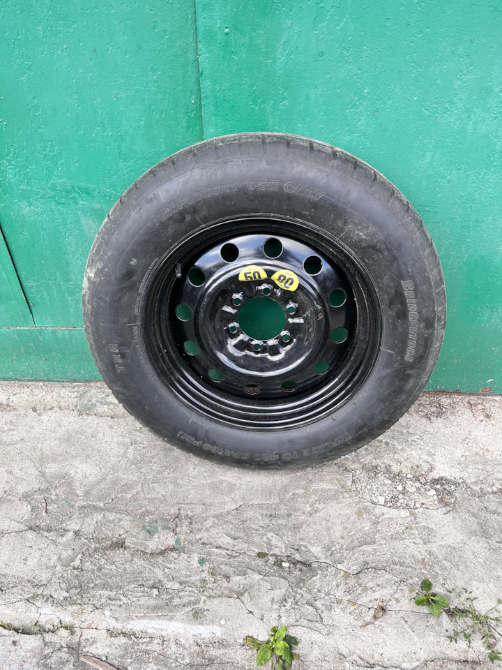 Шины всесезонные Bridgestone 175/90 R18, штампованные диски 6Jx18 ET25 ...