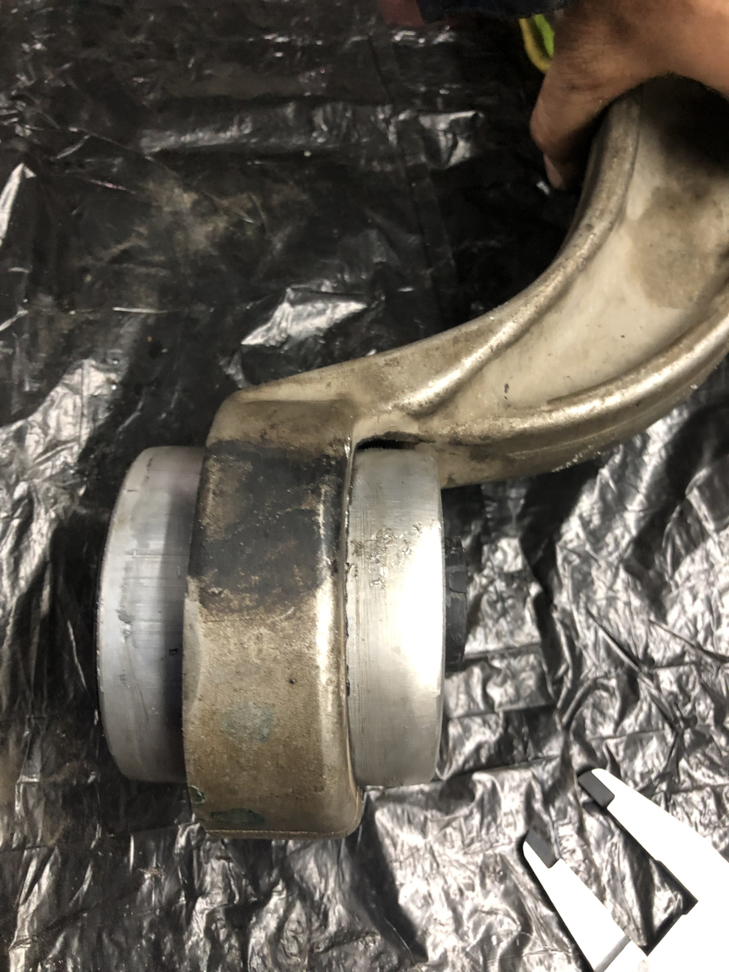 Обслуживание передней подвески — Audi Q5 (1G), 2 л, 2014 года ...