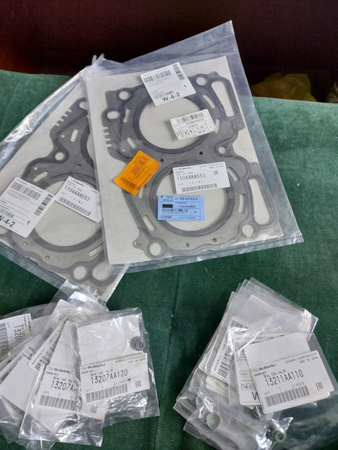 13211AA110 Уплотнительное кольцо, стержень клапана SUBARU | Запчасти на ...